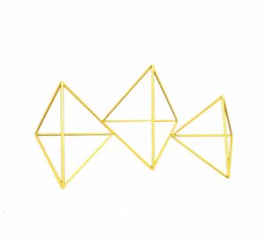 Metal pyramid stand 3pc | Home in 1